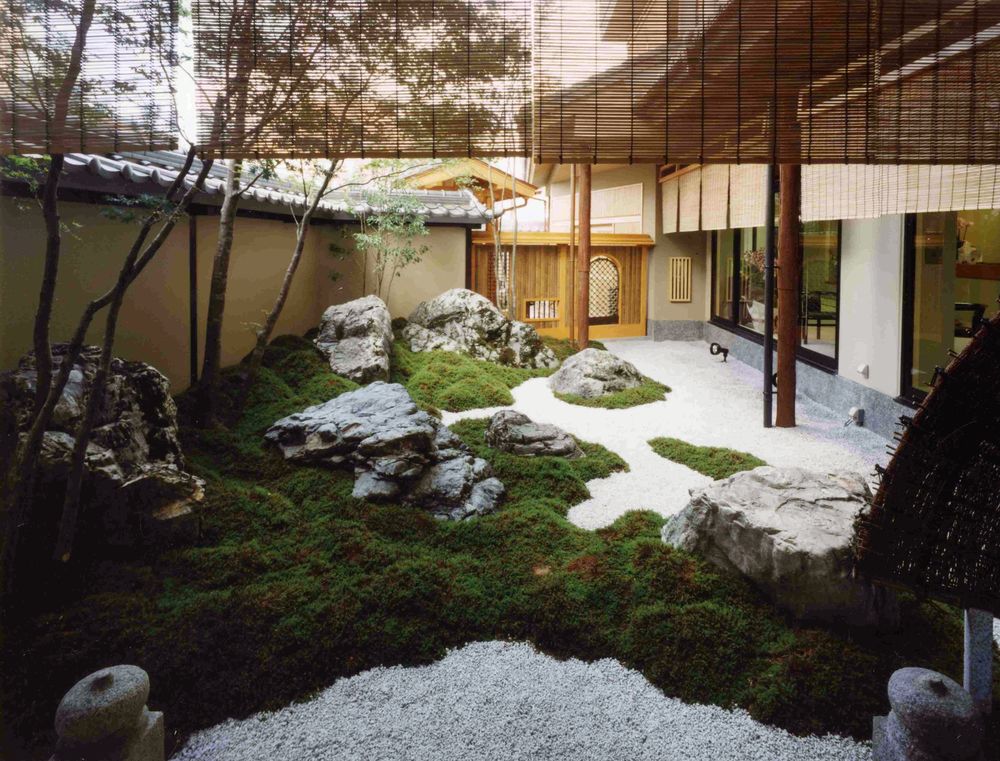 The Kinoe – The Ultimate Japan NightLife Directory – LetsGoOut