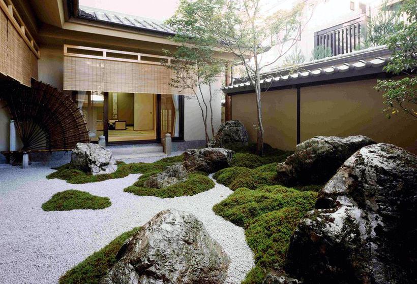 The Kinoe – The Ultimate Japan NightLife Directory – LetsGoOut